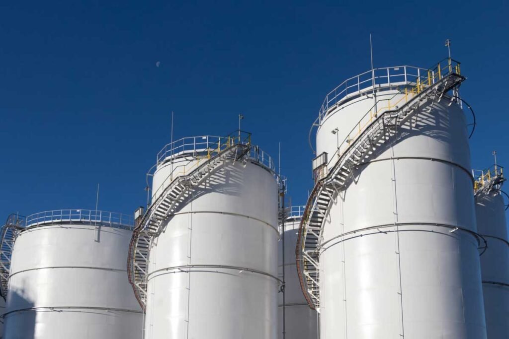 The Benefits of Insulating Industrial Tanks - Good Luck Info